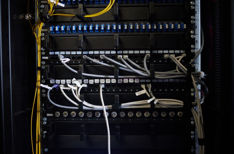 How to Choose Fiber Optic Patch Panels | Amerifiber